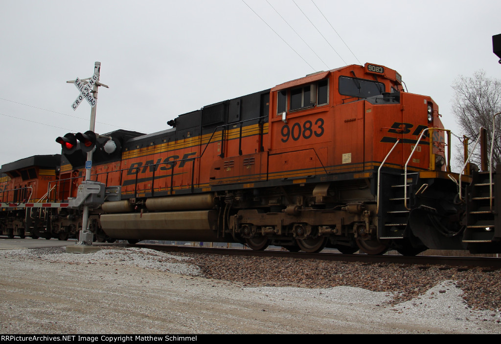 BNSF 9083